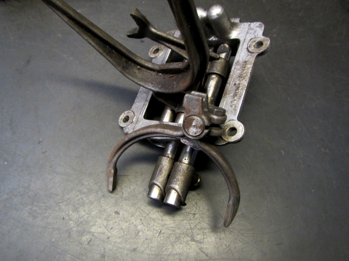 Schaltgabel Multicar Schaltbrücke Schaltwellen (C13173) | ***sixpoints ...