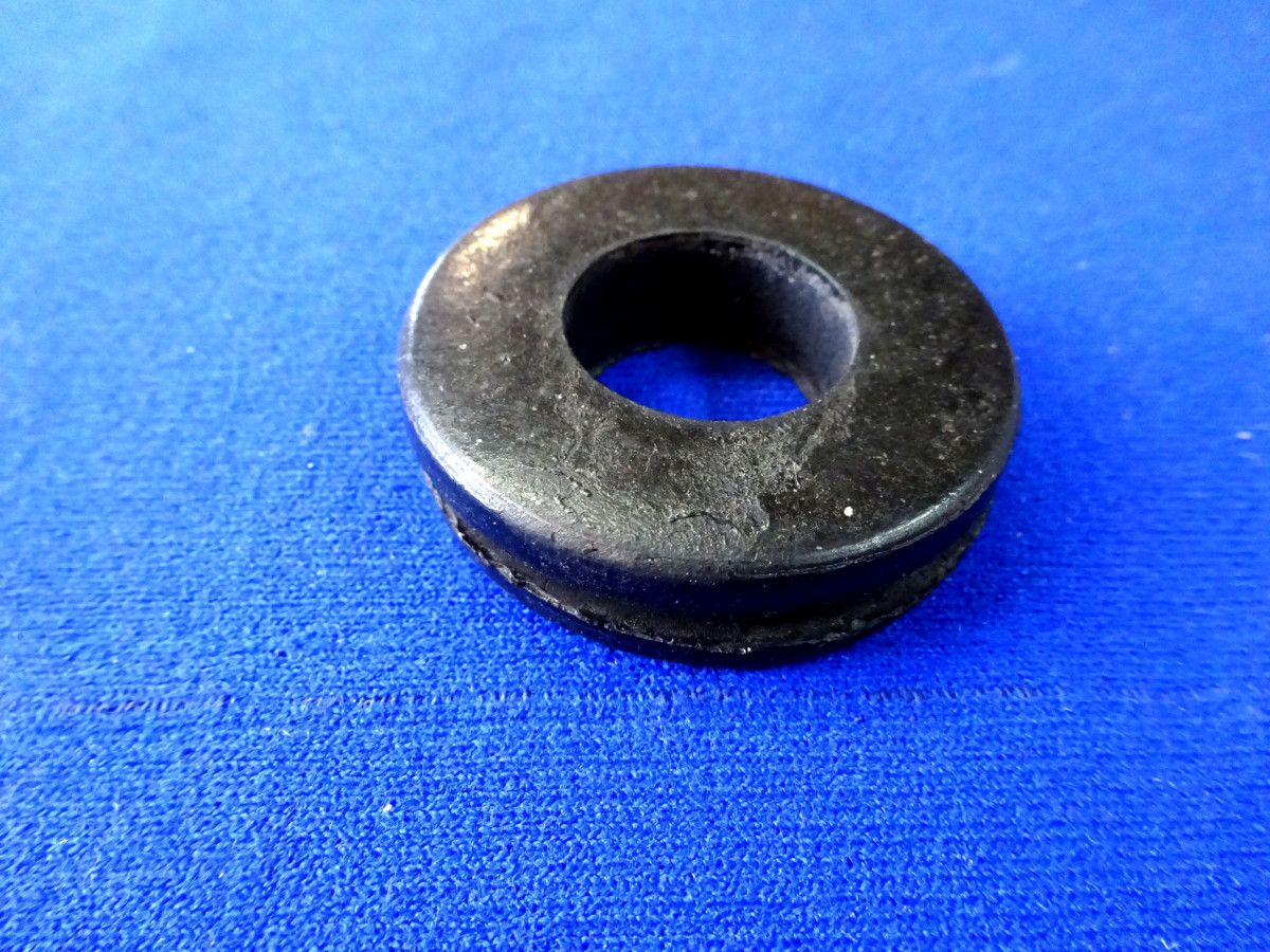 Gummidurchführung 19,5x41,5x10,5 mm IFA DDR (24543) | ***sixpoints ...