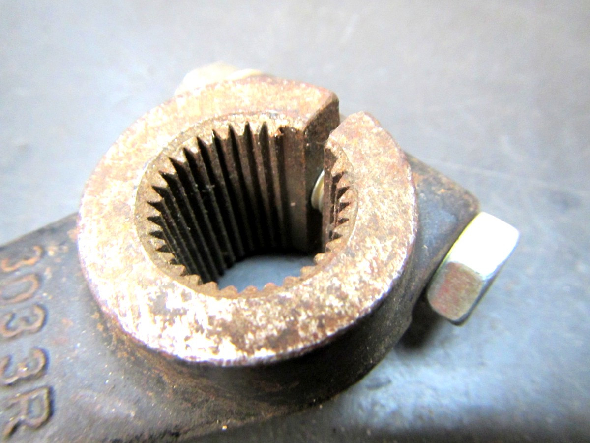 Hebel 3033R28127 Pedalwelle Bremse Barkas B1000 (C22005) | ***sixpoints ...